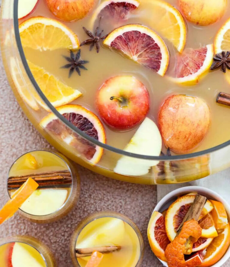 15 Festive Punch Recipes for Holiday Parties - Recipes For Holidays