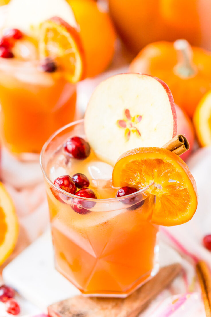 15 Festive Punch Recipes for Holiday Parties - Recipes For Holidays